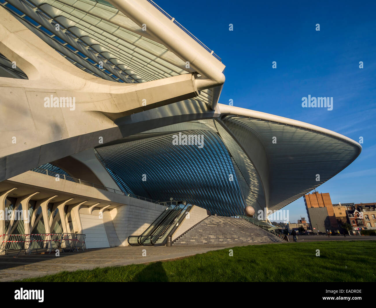Liège-Guillemins railway station by architect Santiago Calatrava, Liège ...