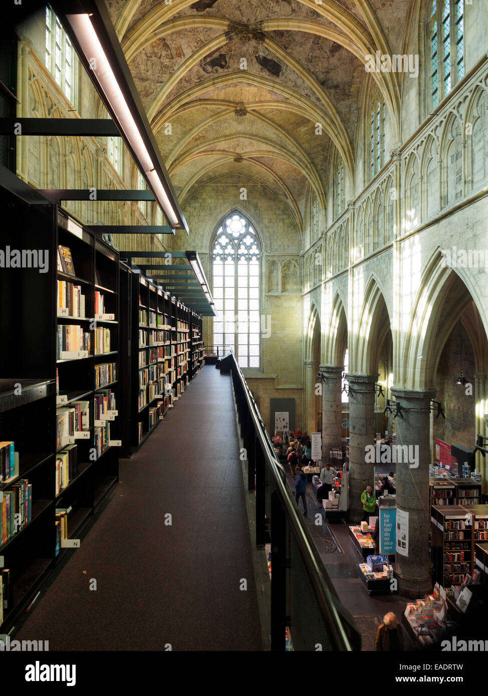 Selexyz Bookstore installed in an old Dominican church in Maastricht ...