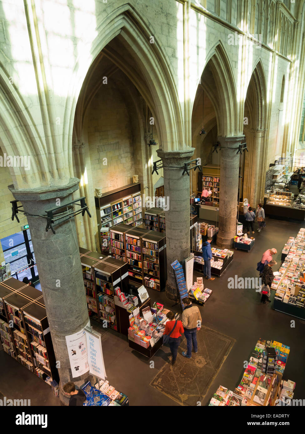 Selexyz Bookstore installed in an old Dominican church in Maastricht ...