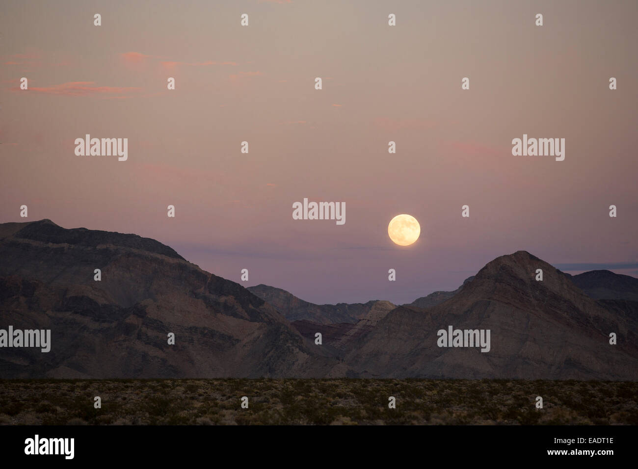 Rain full moon hi-res stock photography and images - Alamy