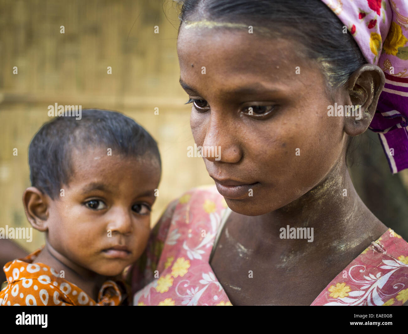 Woman bangladesh cow hi-res stock photography and images - Alamy