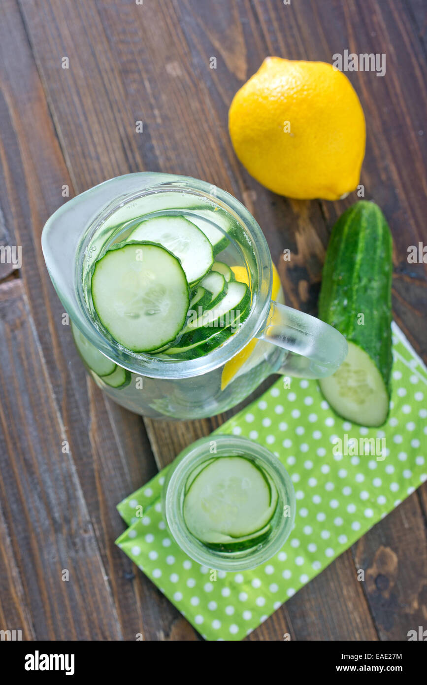Cucumber martini nobody hi-res stock photography and images - Alamy