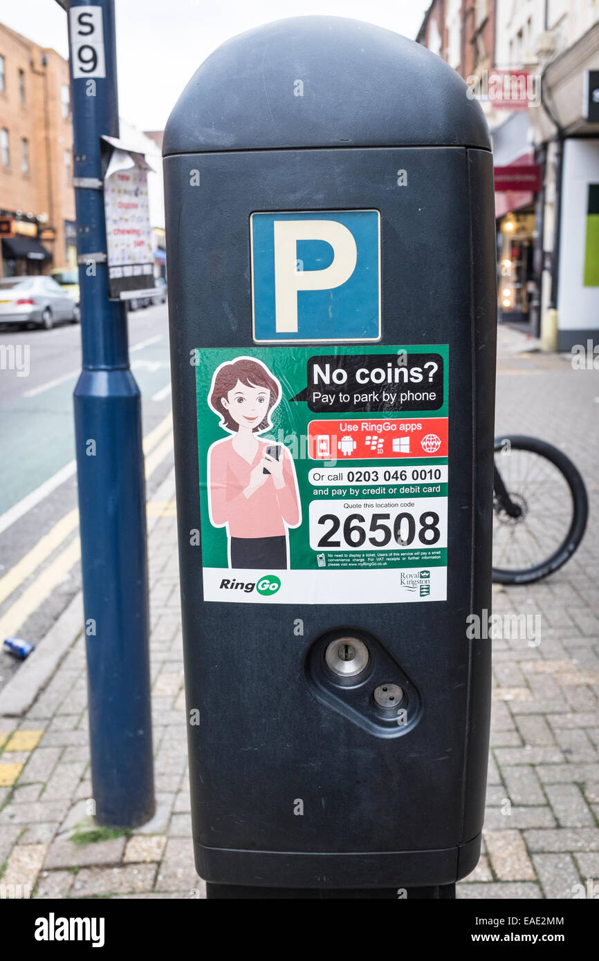 Road side parking meter hi-res stock photography and images - Alamy
