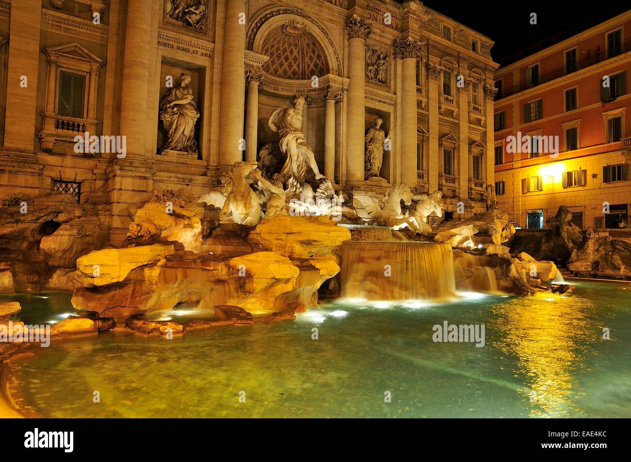 Baroque Trevi Fountain, Fontana di Trevi, by night, Rome, Lazio, Italy ...