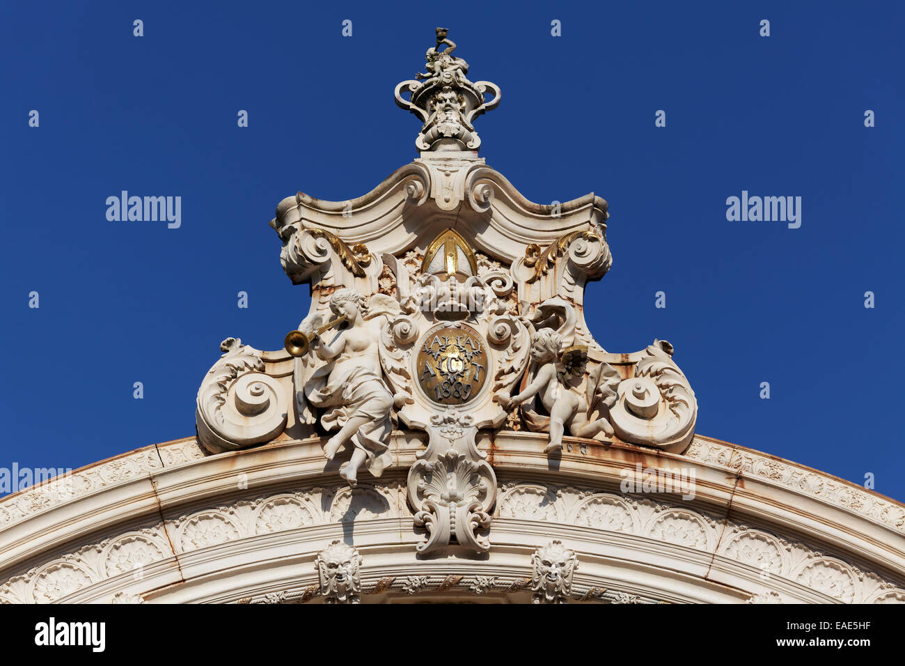 Neo baroque sculptures hi-res stock photography and images - Alamy