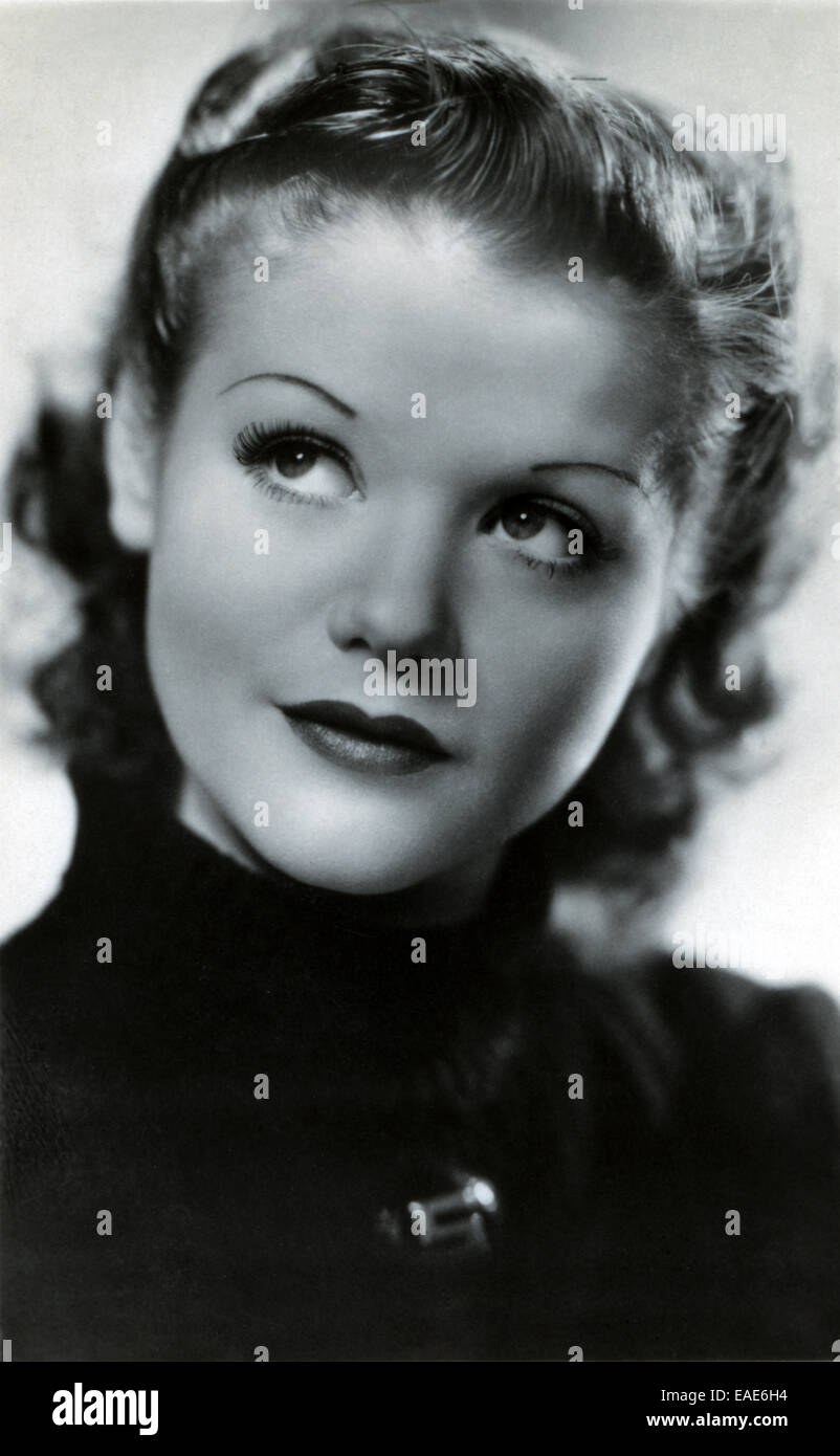 Simone simon actress hi-res stock photography and images - Alamy