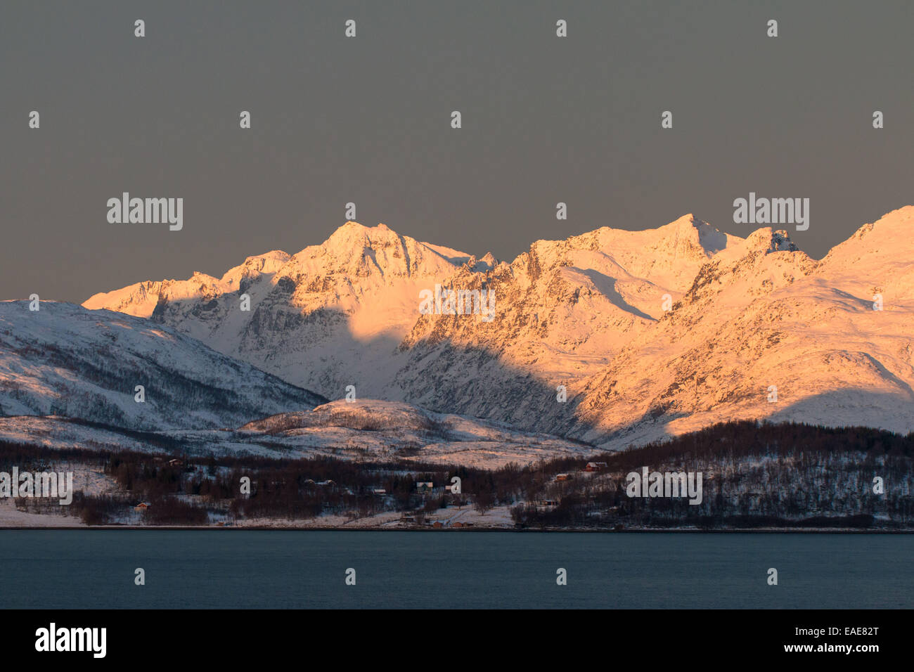 Insel kvaloya hi-res stock photography and images - Alamy