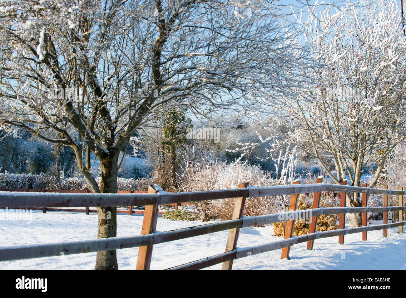 Snow scenes in country hi-res stock photography and images - Alamy