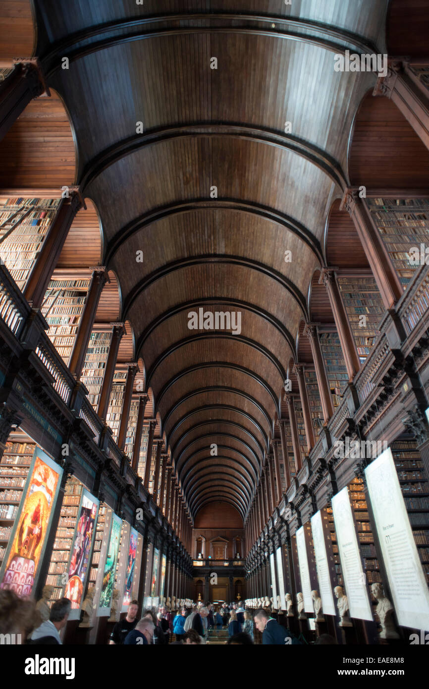 long room ceiling dublin old library Stock Photo - Alamy