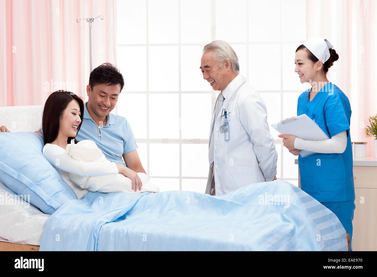 Doctor visit hi-res stock photography and images - Alamy