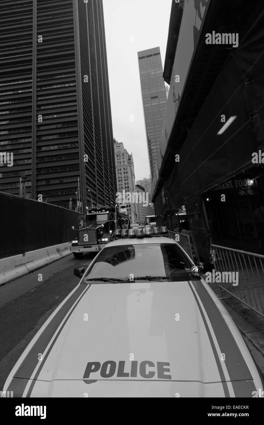 Nypd new york city Black and White Stock Photos & Images - Alamy