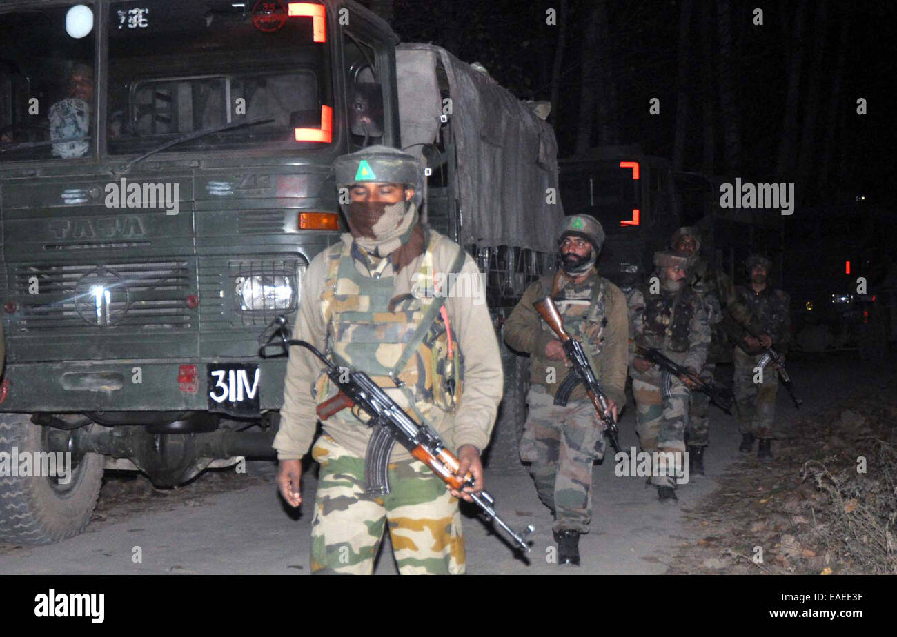 Indian paramilitary police units hi-res stock photography and images ...