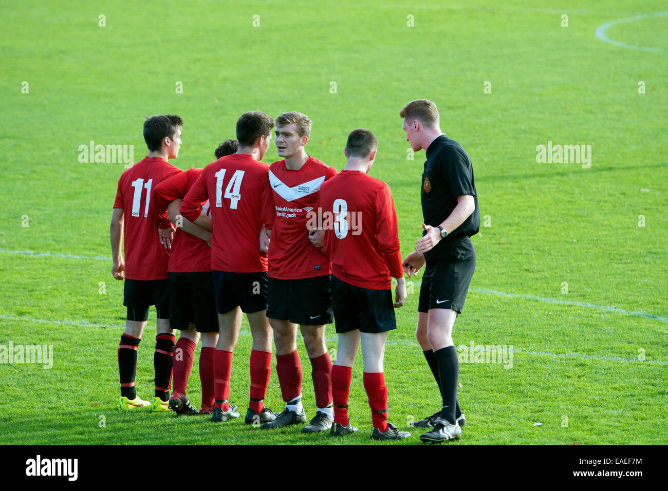 Defensive wall football hi-res stock photography and images - Alamy