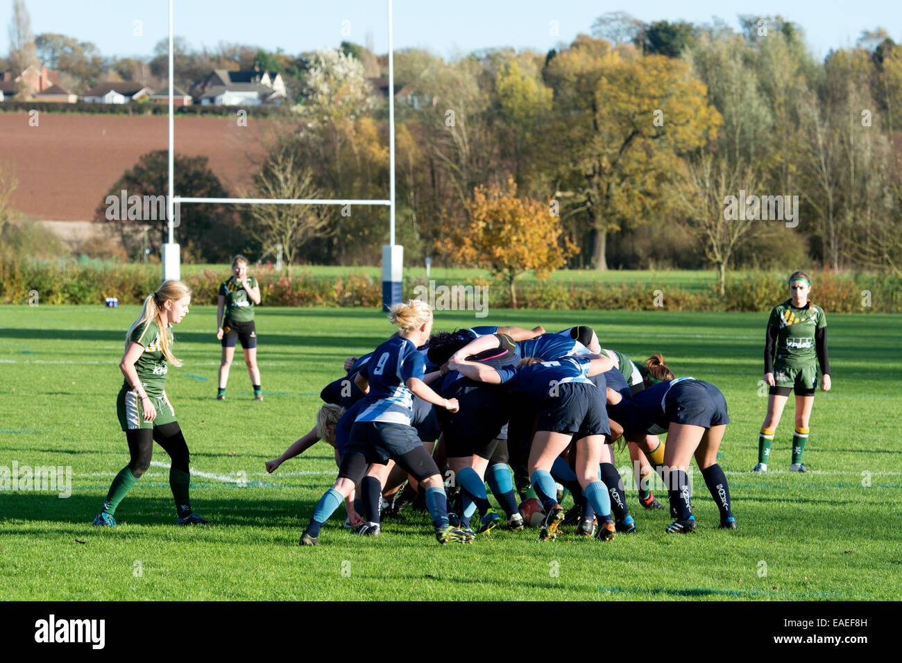 Womens rugby scrum hi-res stock photography and images - Alamy