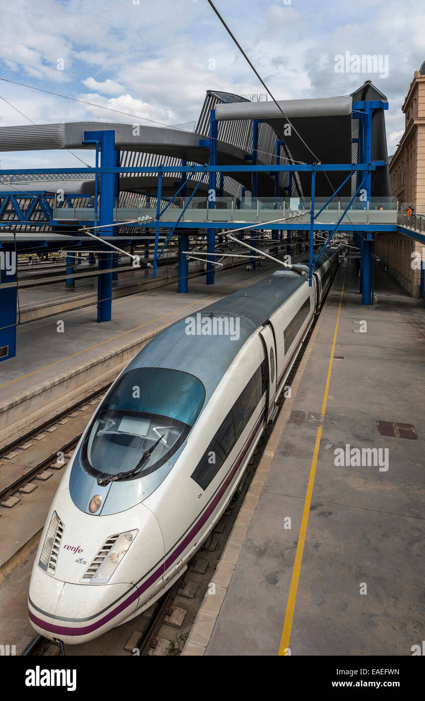 Ave station hi-res stock photography and images - Alamy
