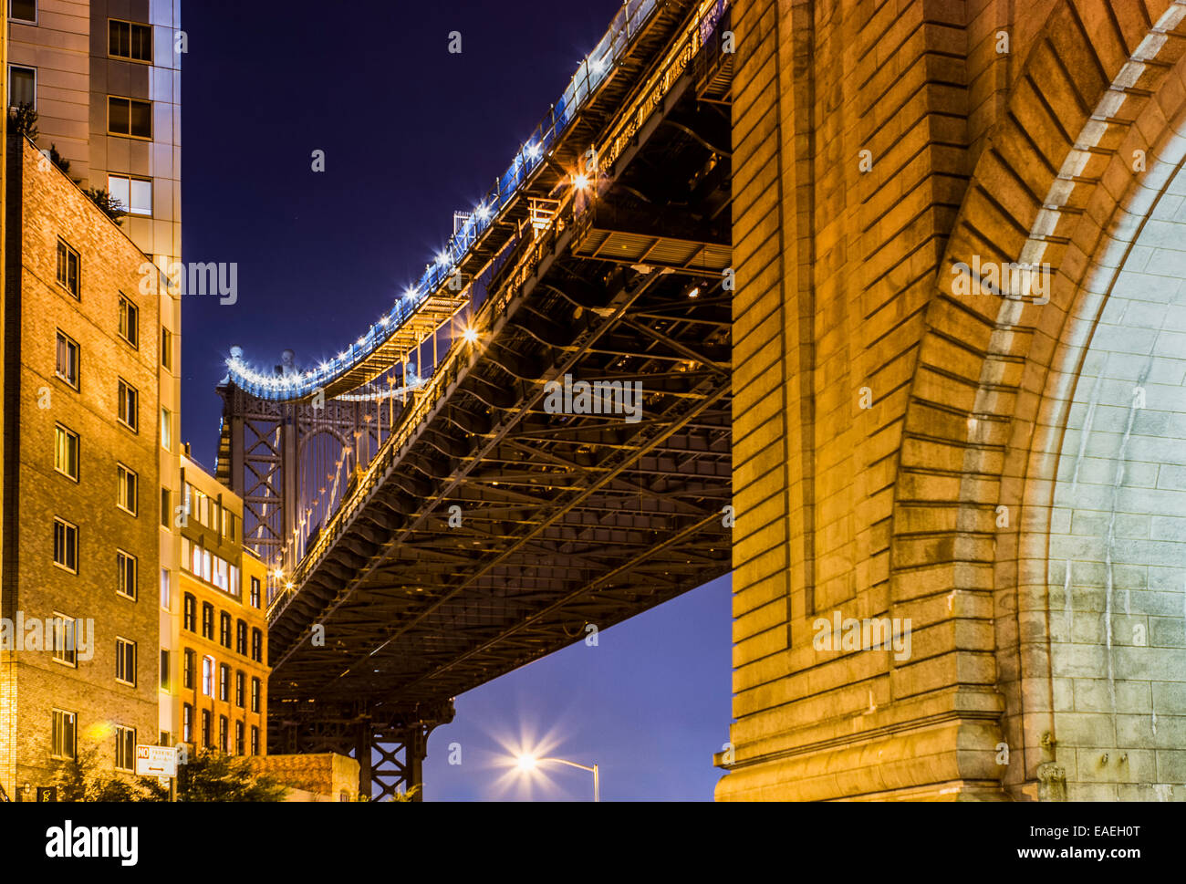 Night views of New York City. Brooklyn Bridge Stock Photo - Alamy