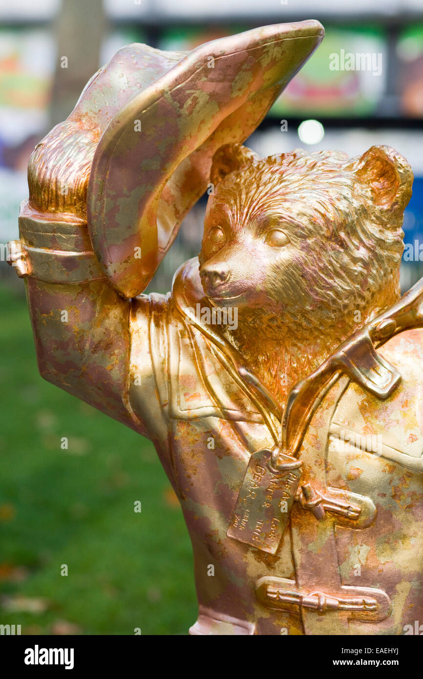 Statue Paddington Bear Paddington Railway High Resolution Stock ...