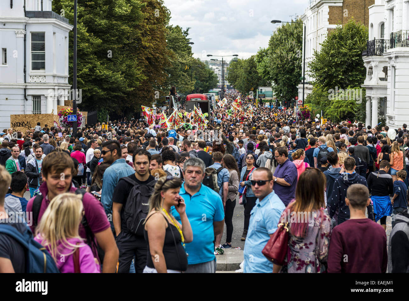 A crowd of over a million people each year attend the Notting Hill ...