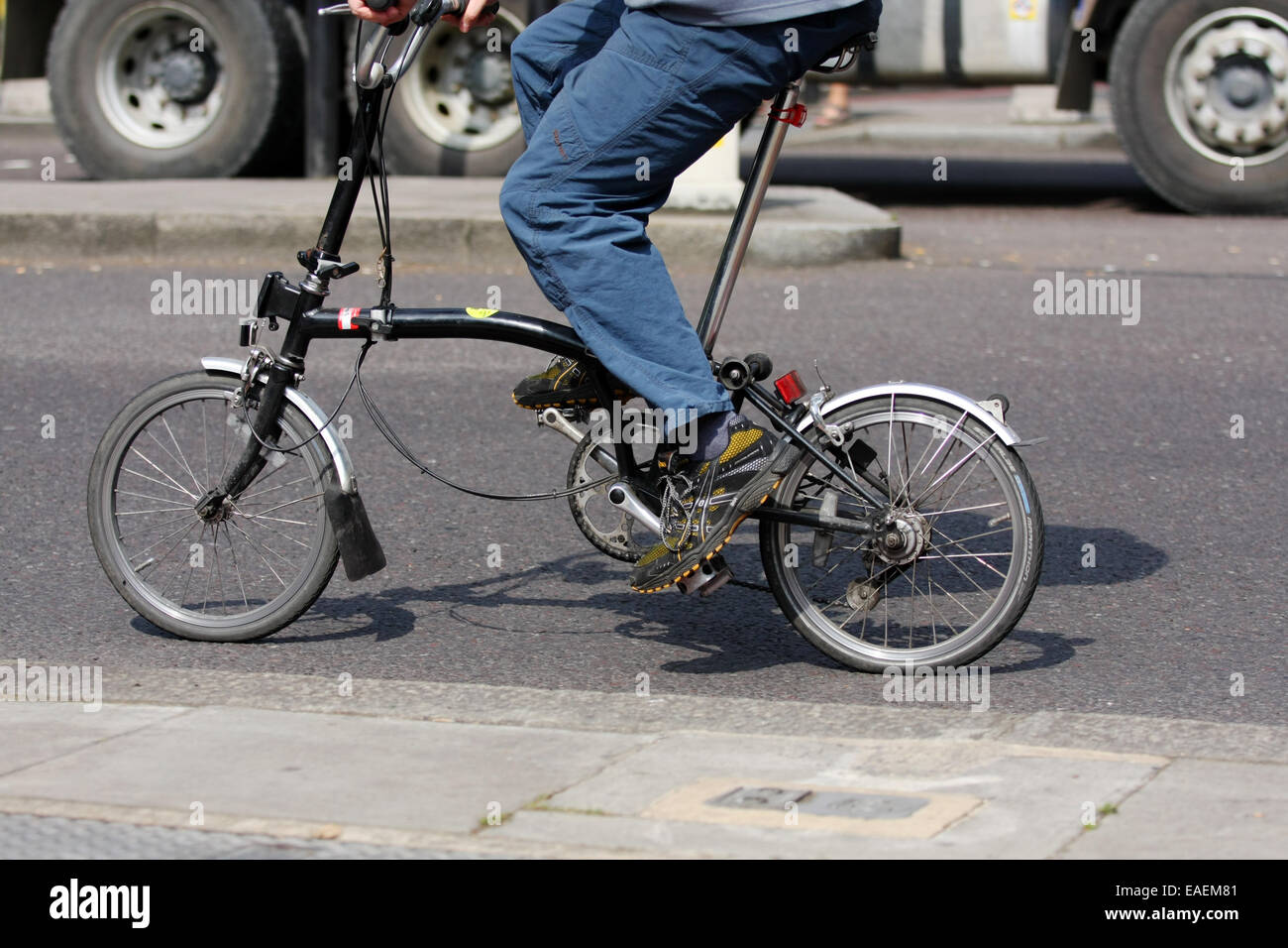 Folding cycles hi-res stock photography and images - Alamy