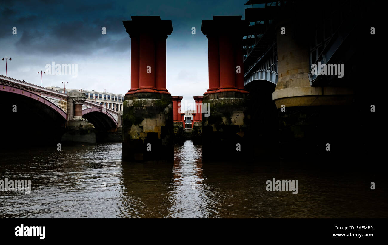 Old blackfriars bridge hi-res stock photography and images - Alamy