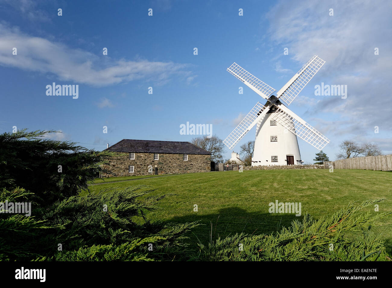 White sails turning hi-res stock photography and images - Alamy