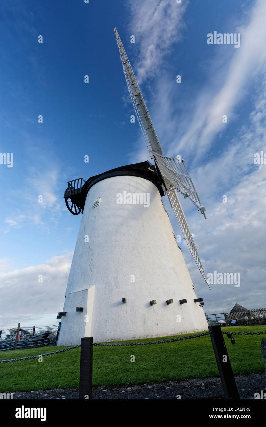 White sails turning hi-res stock photography and images - Alamy