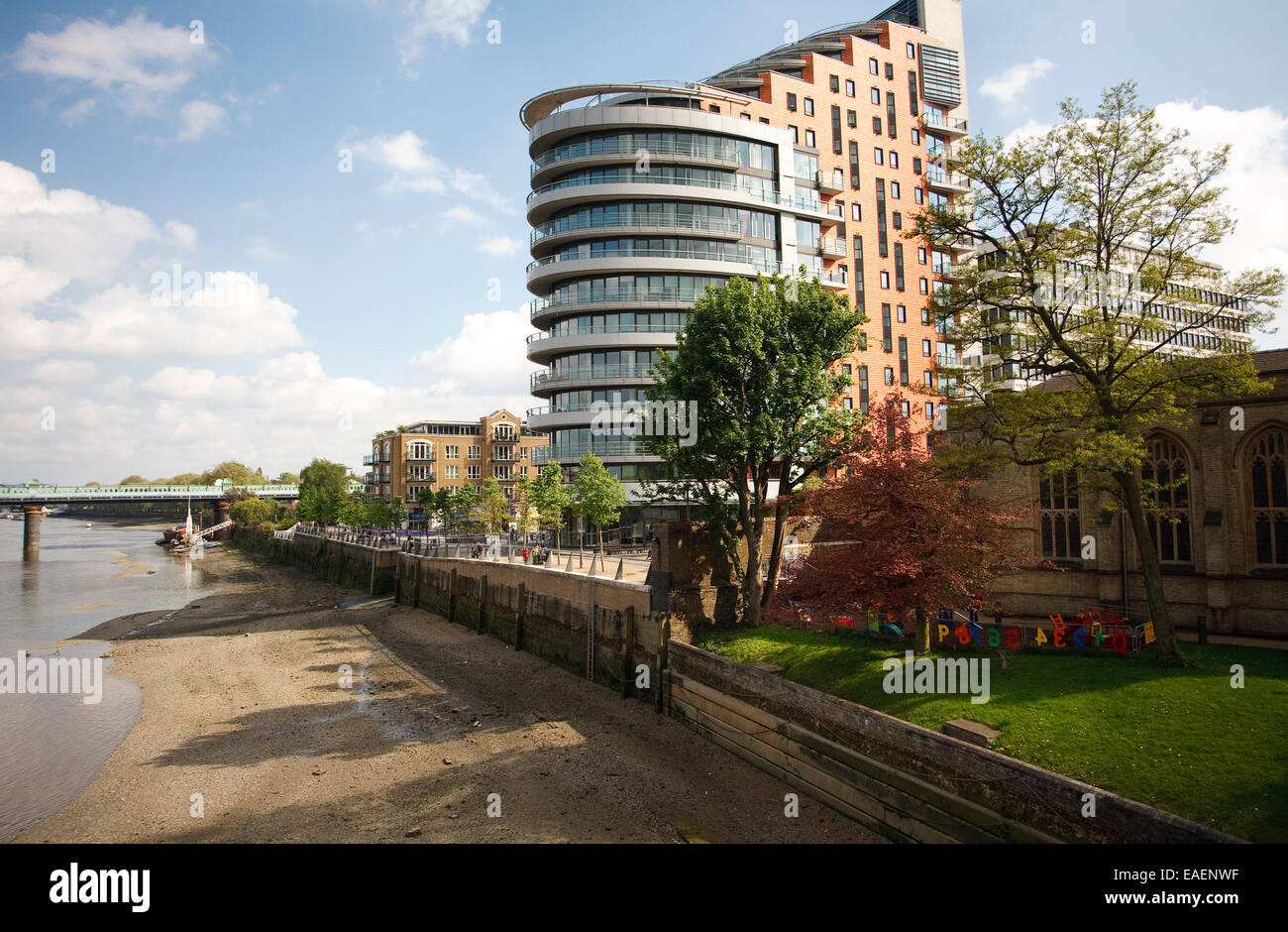 St marys church putney hi-res stock photography and images - Alamy