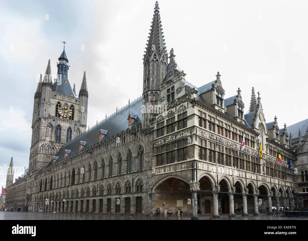 Town hall ypres hi-res stock photography and images - Alamy