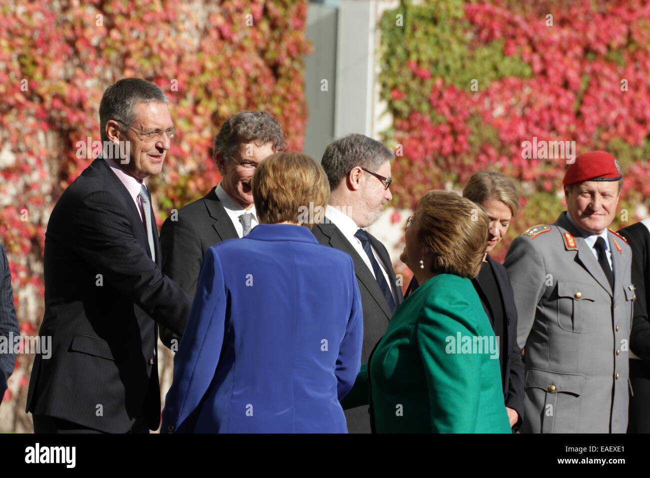 Angela Merkel and Michelle Bachelet greet delegation during official ...
