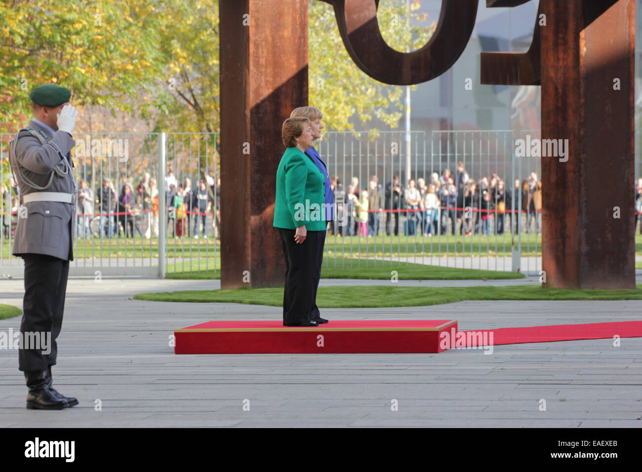 Angela Merkel and Michelle Bachelet receive military honors during ...