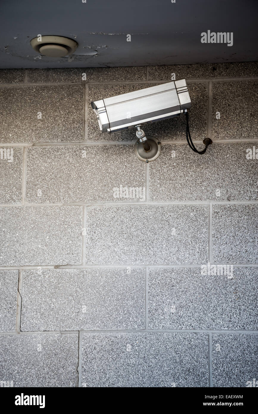 Outdoors Surveillance Camera Mounted on Wall Stock Photo - Alamy
