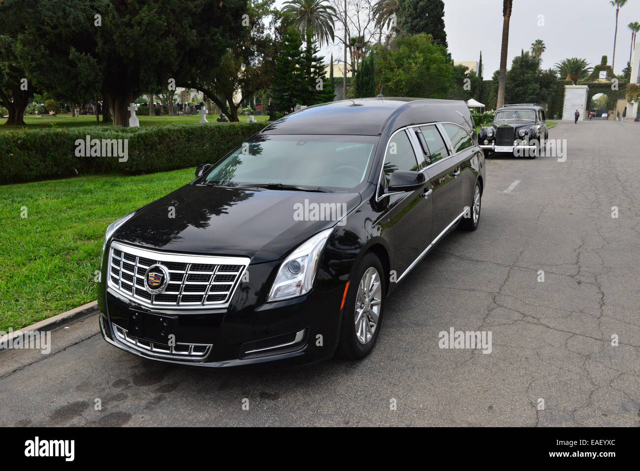 Hearse in cemetery los hi-res stock photography and images - Alamy