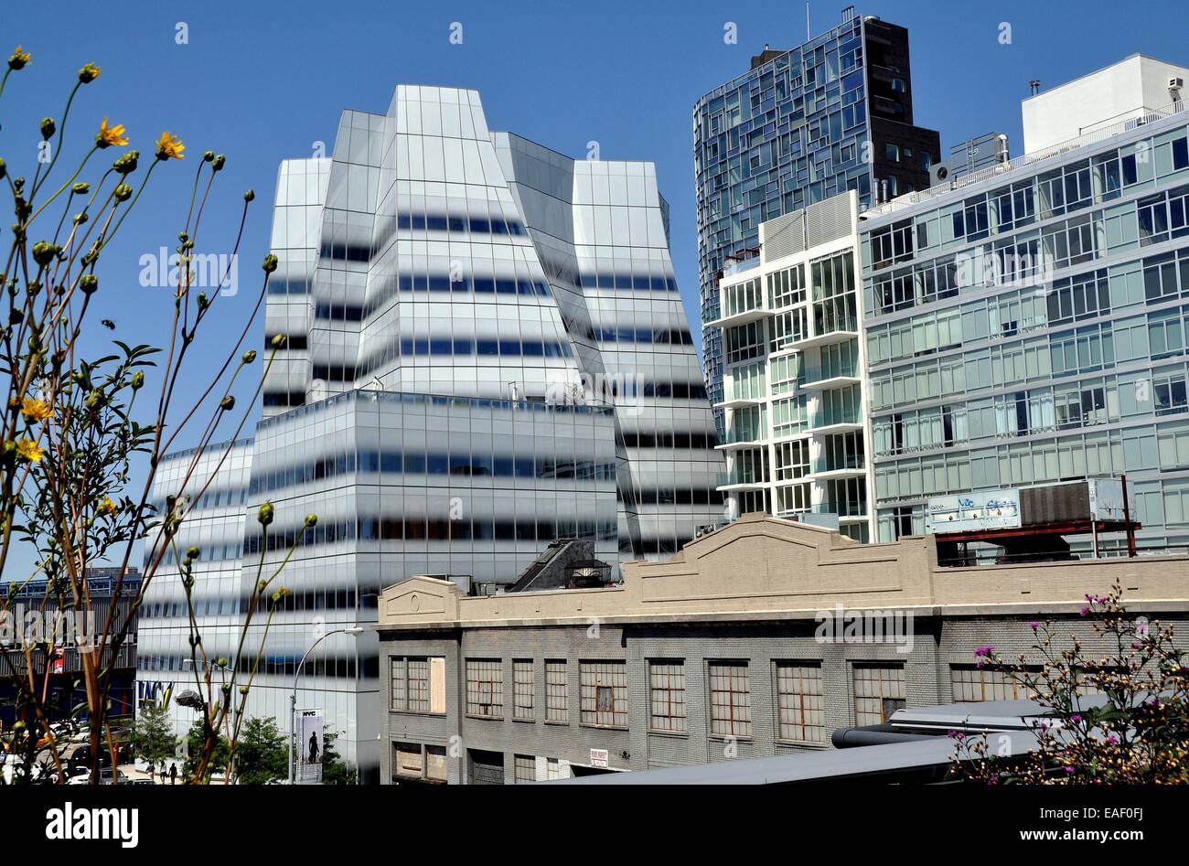 Iac headquarters hi-res stock photography and images - Alamy