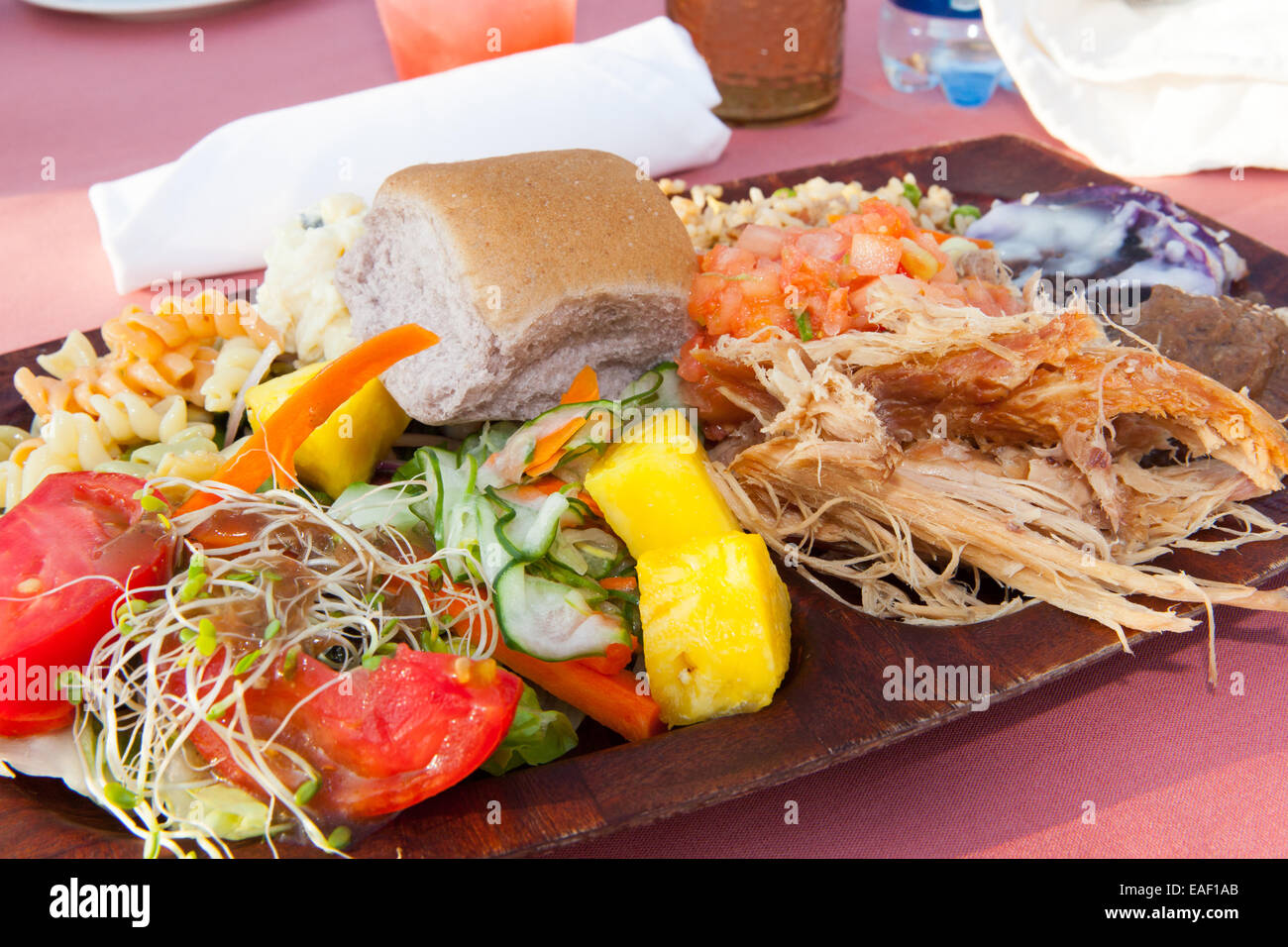 Hawaii luau food hi-res stock photography and images - Alamy