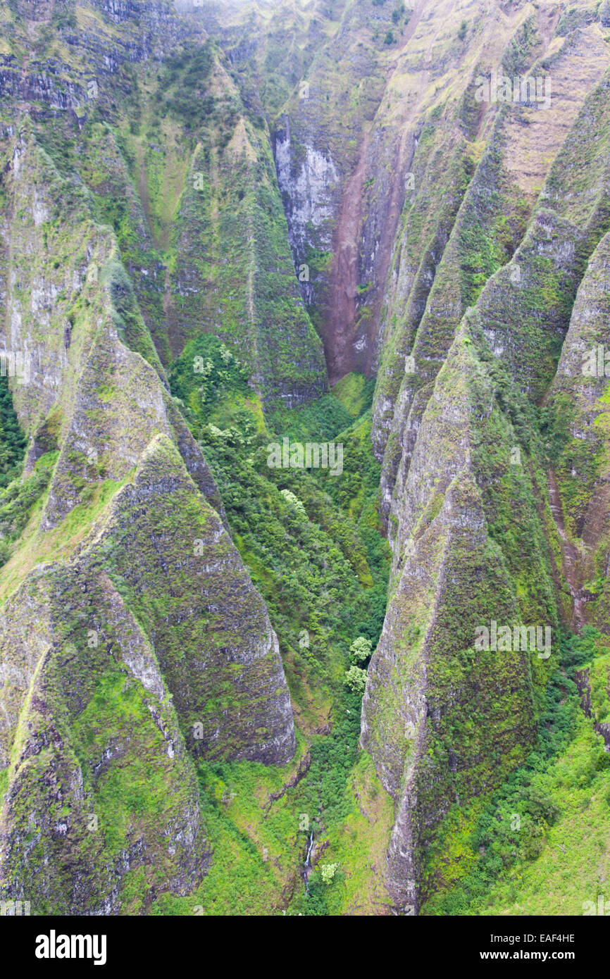 Na pali cliffs hi-res stock photography and images - Alamy