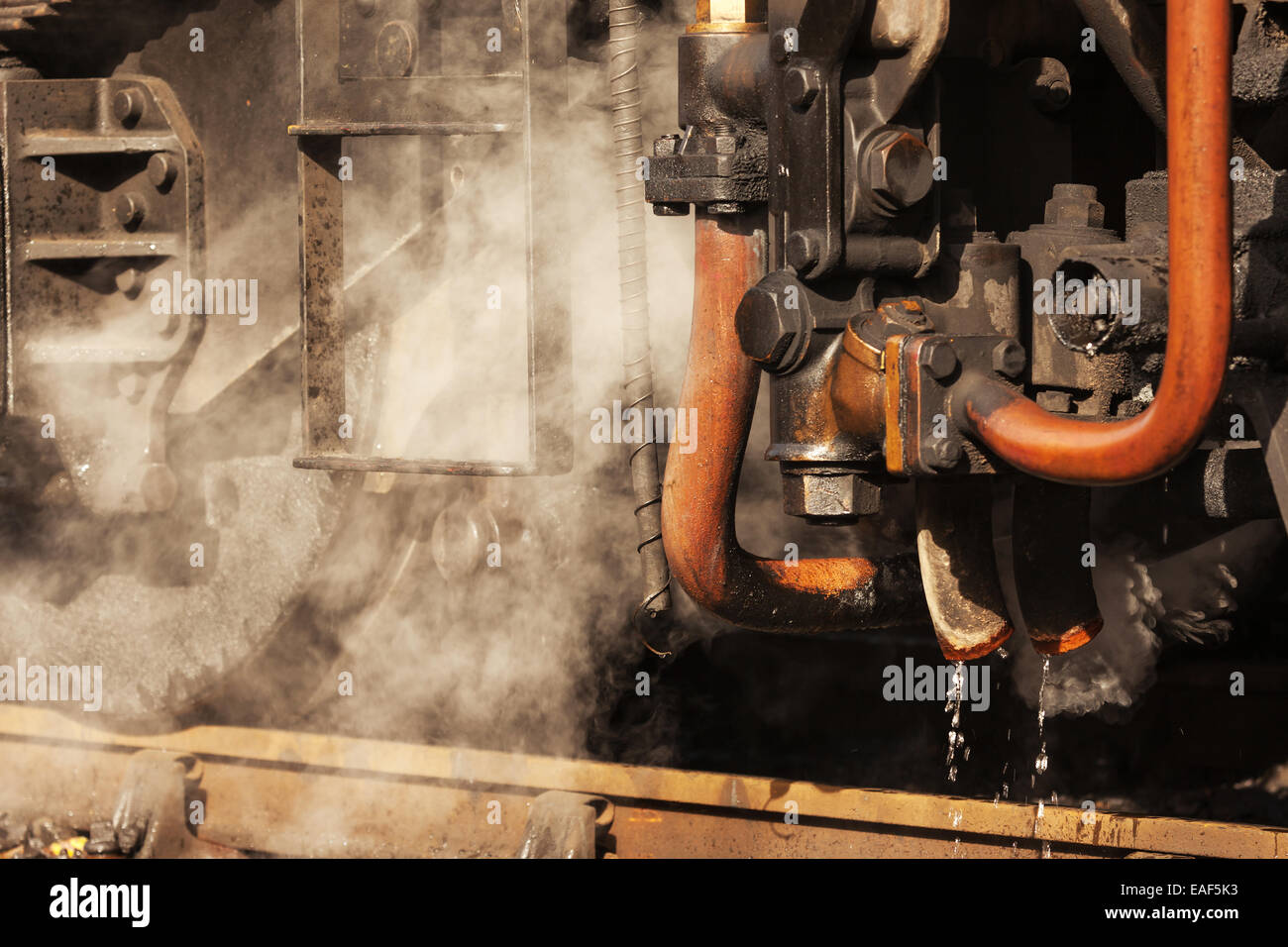 Undercarriage of a steam engine train Stock Photo - Alamy