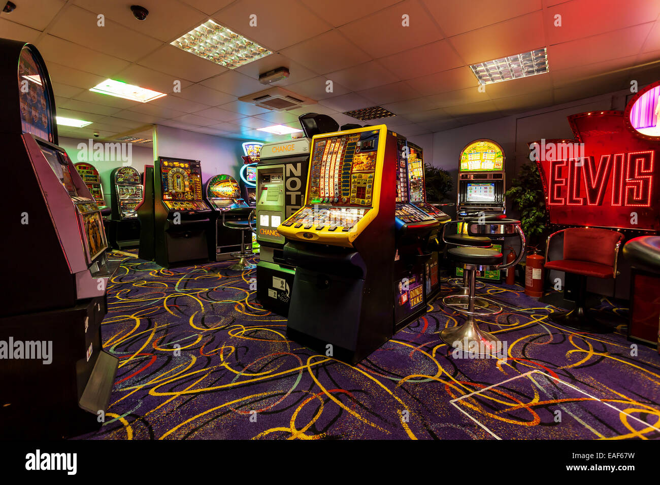 Empty bright gaming arcade Stock Photo - Alamy