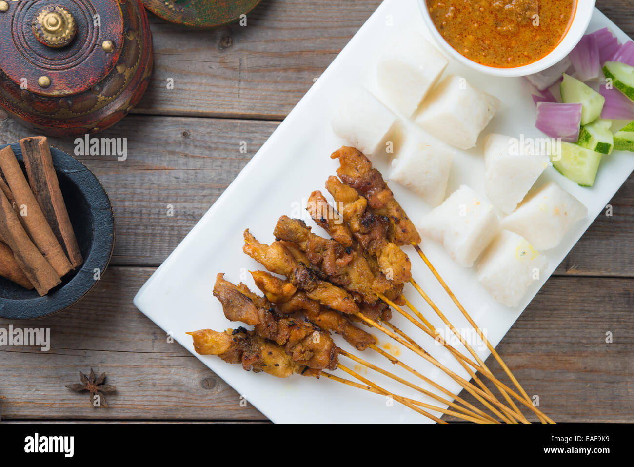 Dish top hi-res stock photography and images - Alamy