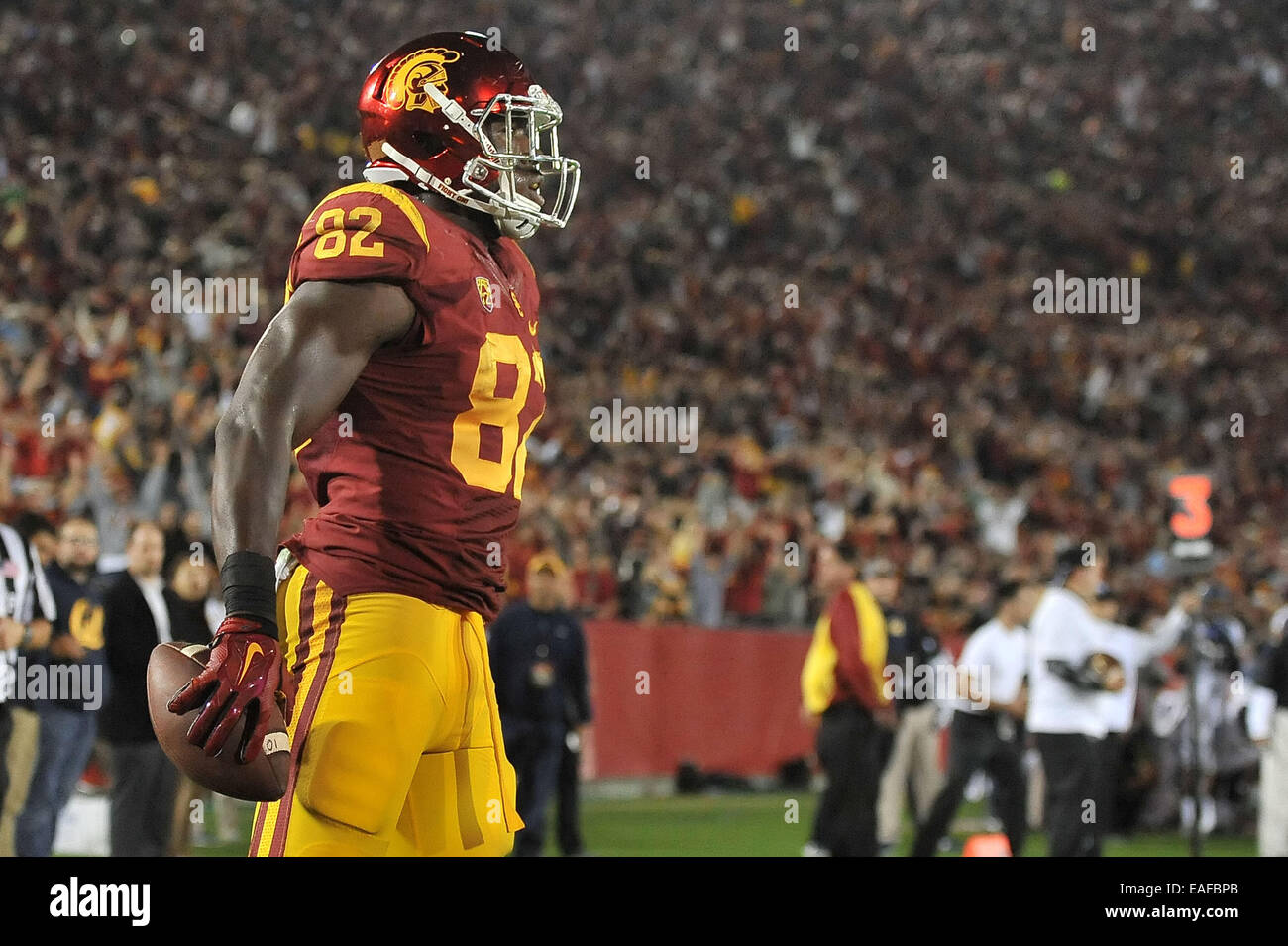 Los Angeles, CA, USA. 13th Nov, 2014. USC Trojans tight end Randall ...