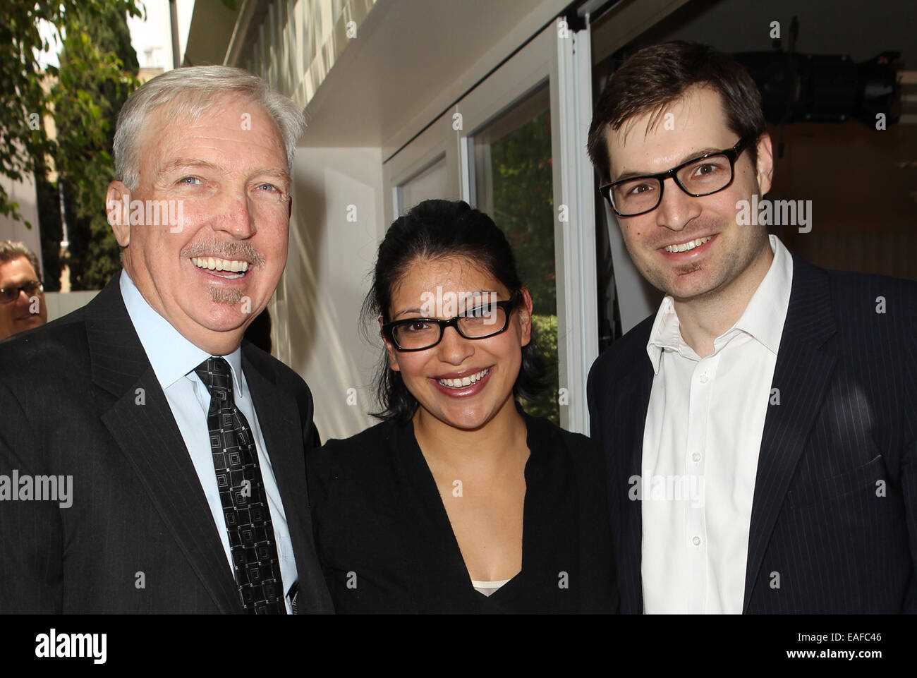 Meruelo Media purchases FM radio station KDAY 93.5 in LA and FM station ...