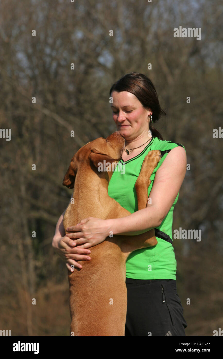 woman with Rhodesian Ridgeback Stock Photo - Alamy