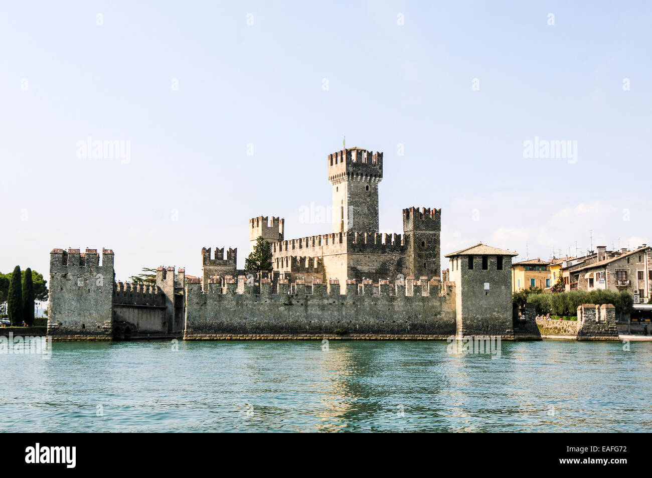 Sirmione castle hi-res stock photography and images - Alamy