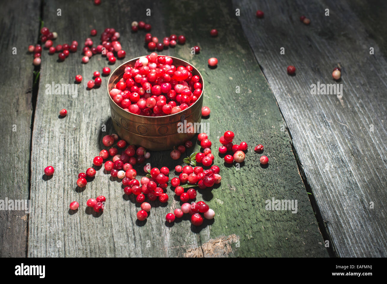 Cranberries on kitchen table hi-res stock photography and images - Alamy