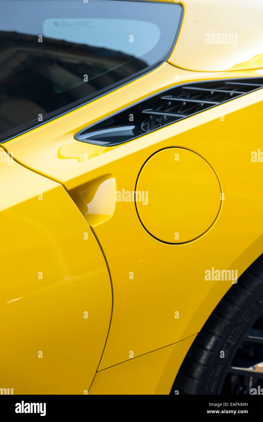 Yellow chevrolet corvette c7 hi-res stock photography and images - Alamy