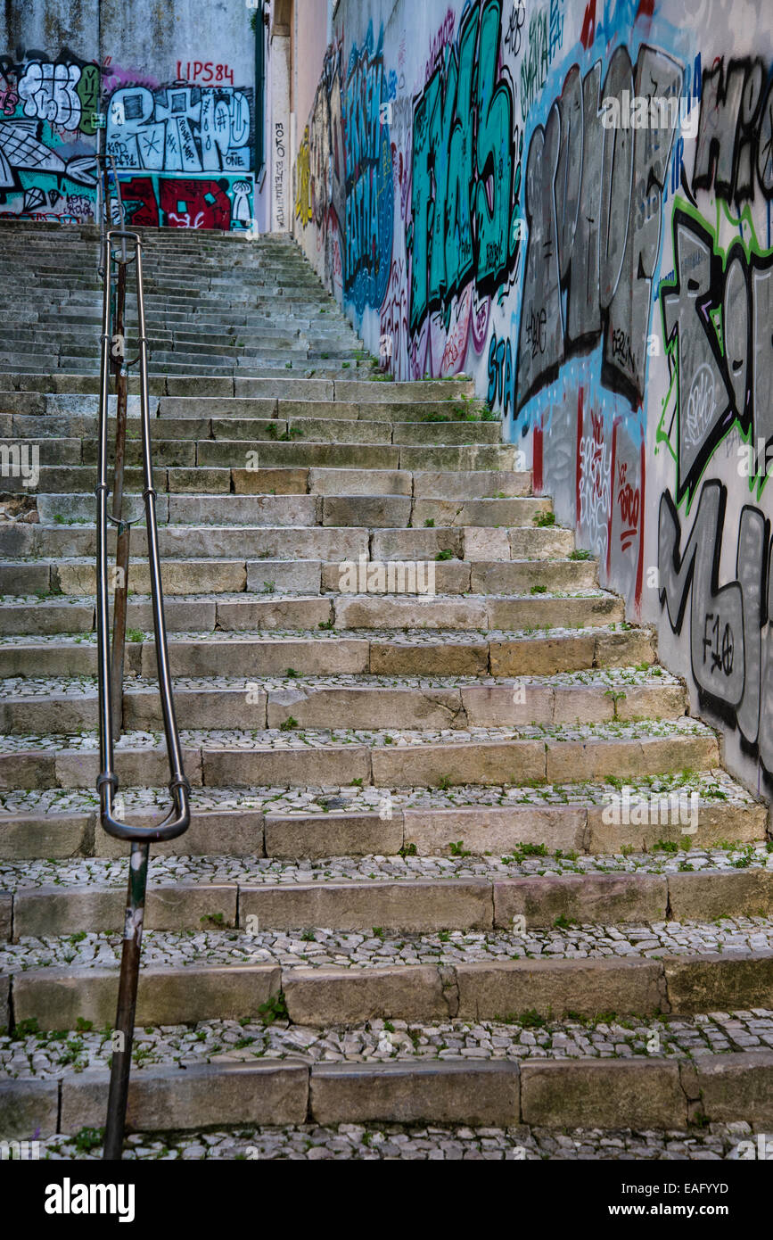 Graffiti steps hi-res stock photography and images - Alamy