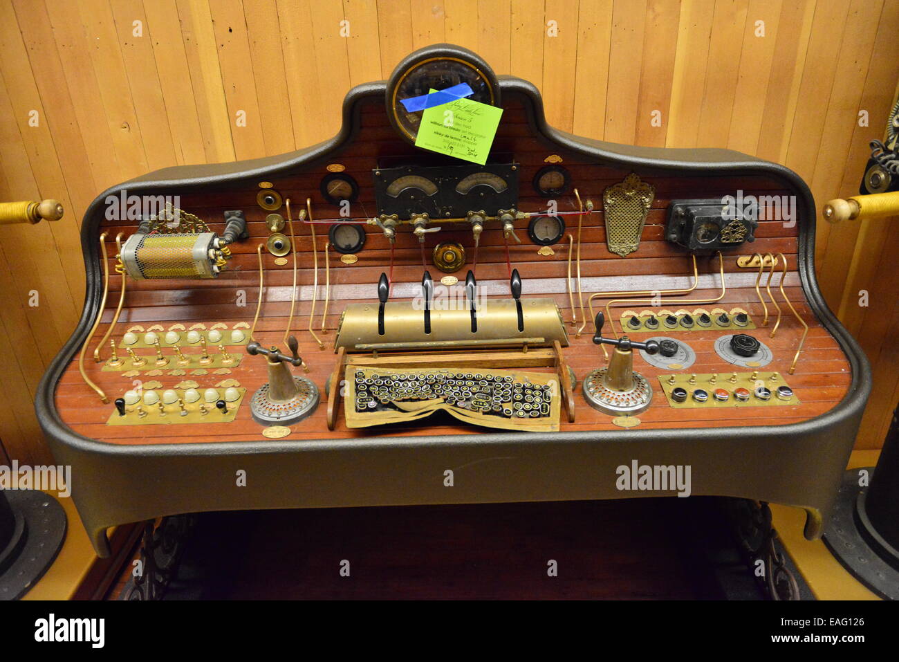 Film props hi-res stock photography and images - Alamy