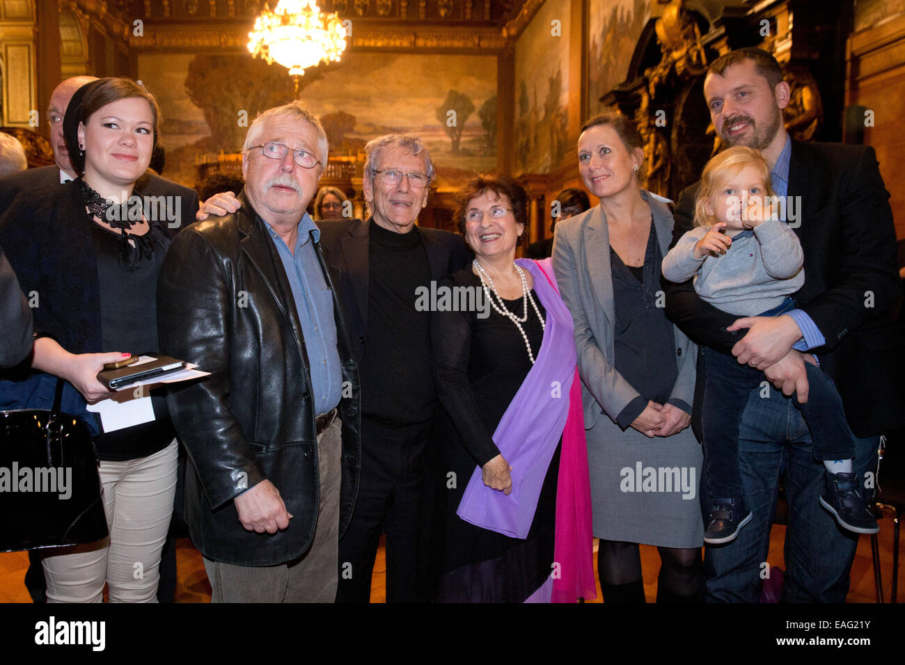 14 2 oz hi-res stock photography and images - Alamy