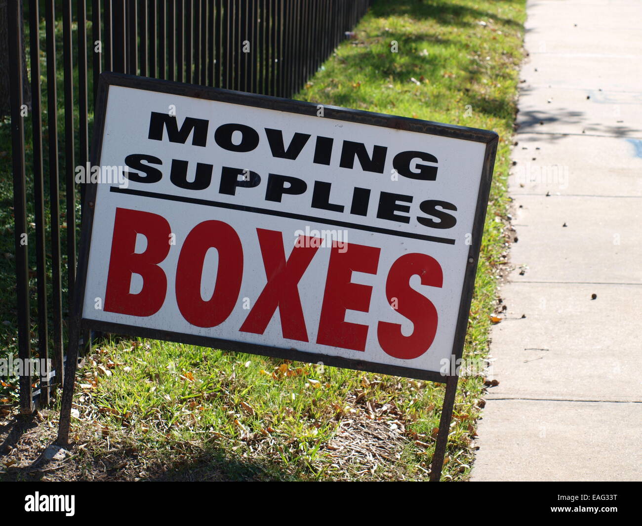 Curb signs hi-res stock photography and images - Alamy