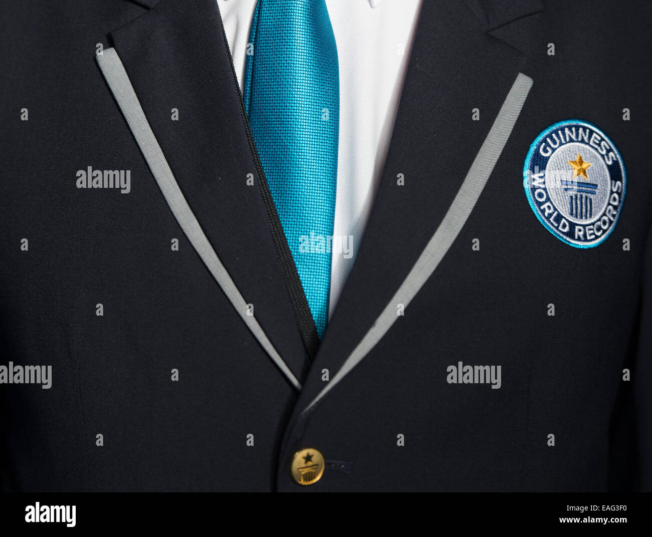Berlin, Germany. 14th Nov, 2014. A badge with "Guinness World Records ...