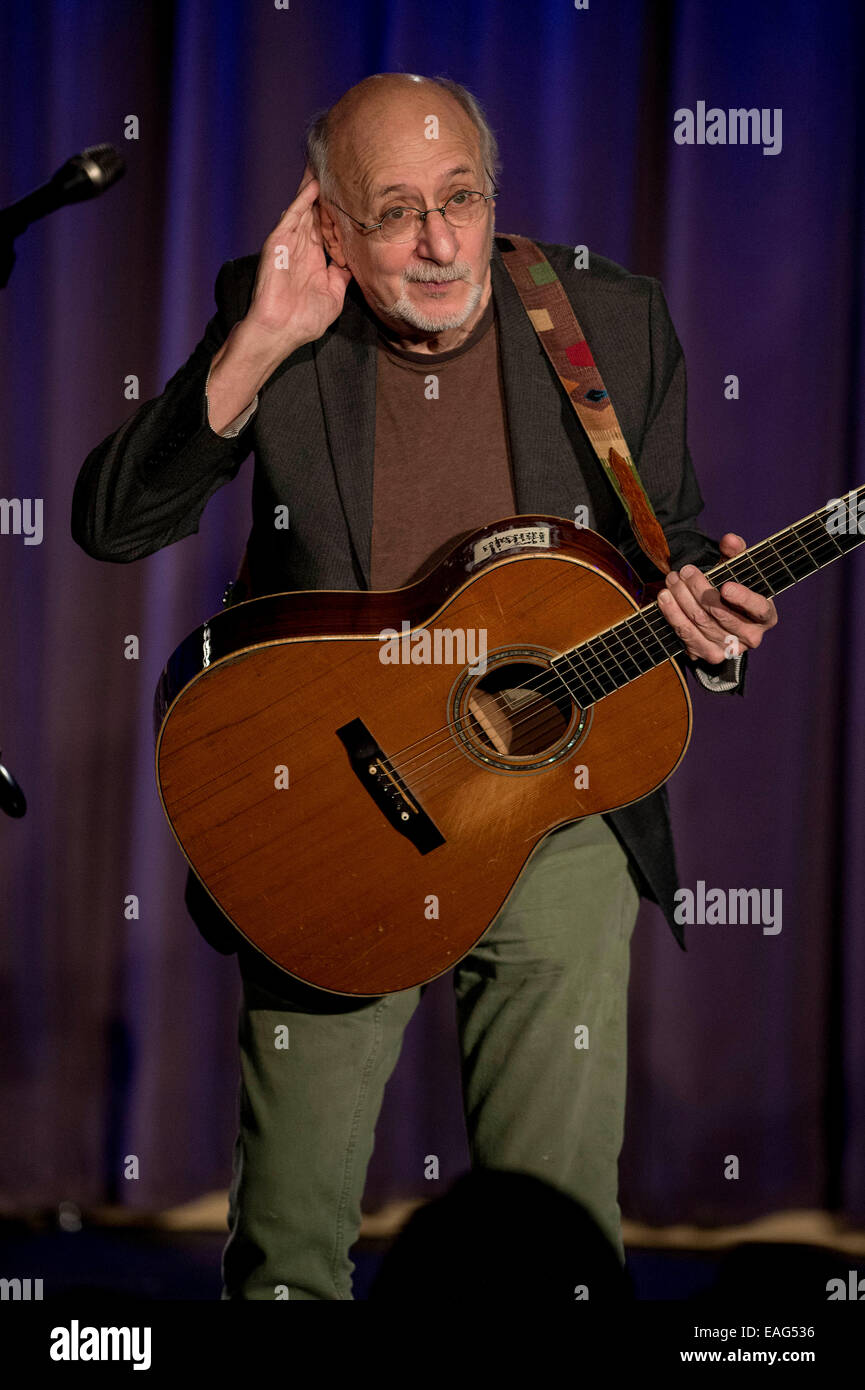 Los Angeles, California, USA. 13th Nov, 2014. PETER YARROW performs and ...